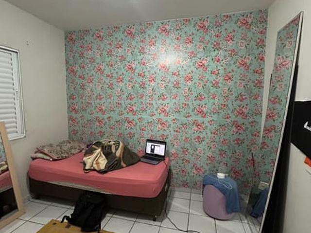 Quarto Feminino para estudantes