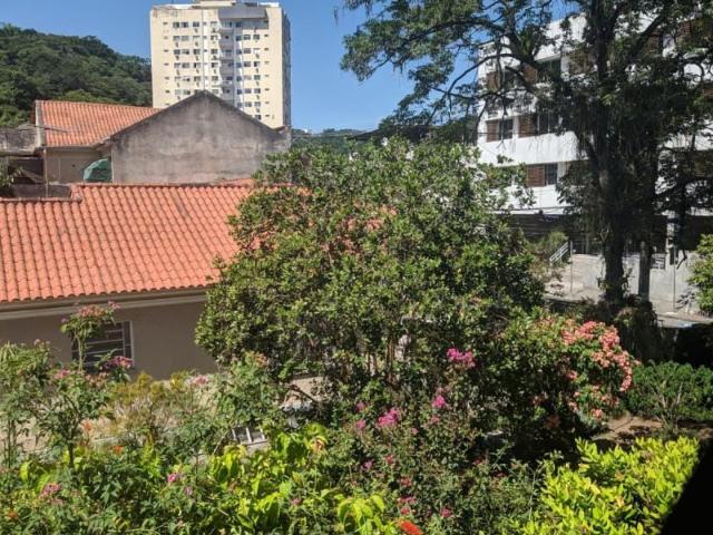 Quarto individual 14m², Jardim Stª Rosa, Niterói