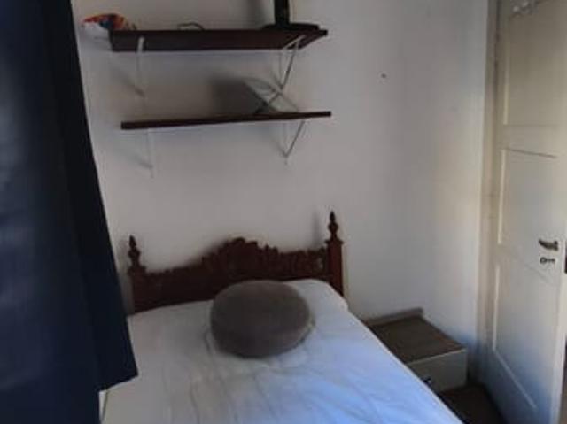 Quarto individual ao lado do metro paulista pernambucanas