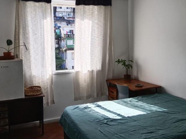 Quarto Individual Apt. Copacabana