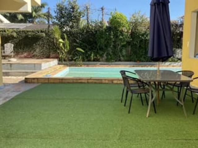 Quarto Individual Casa com Piscina Aconchegante