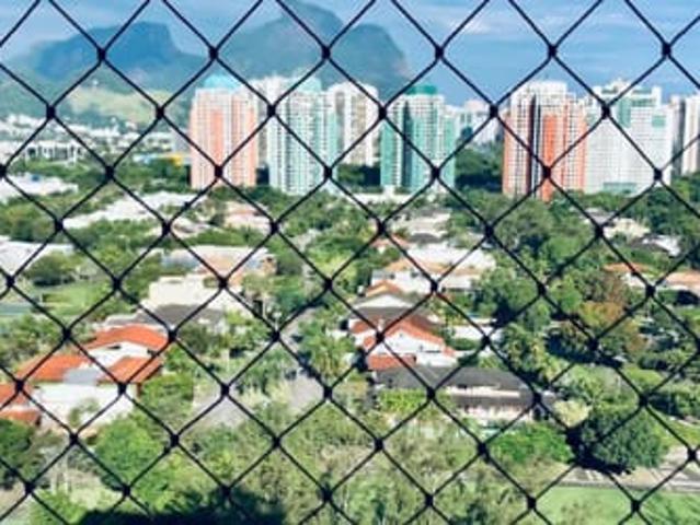 Quarto Individual com Cama de Casal na Barra da Tijuca