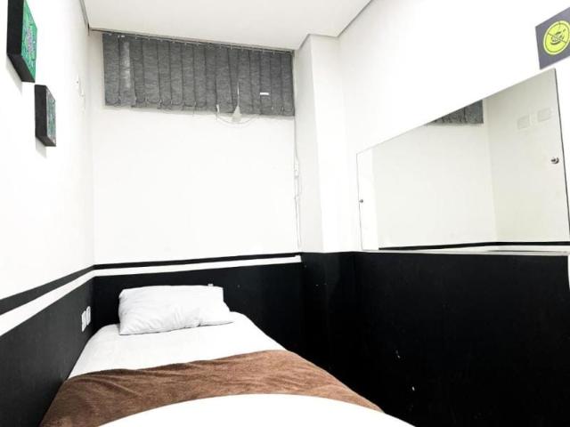 Quarto individual COM cama de solteiro R$1100,00