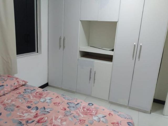 Quarto individual com banheiro exclusivo