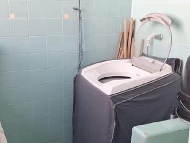 Quarto individual com banheiro privativo