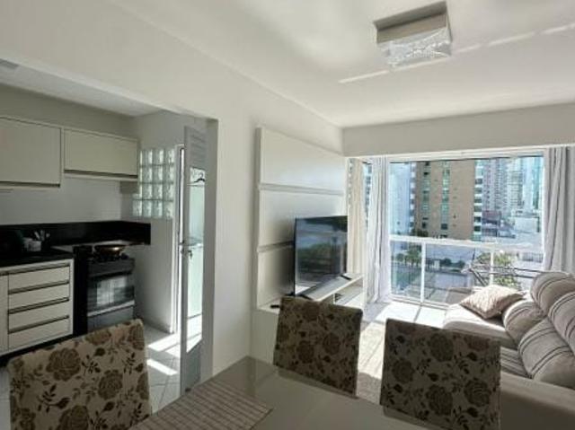Quarto individual com banheiro privativo