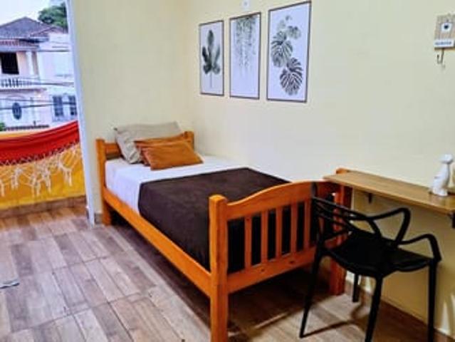 Quarto INDIVIDUAL COM SACADA Masculino em Santos