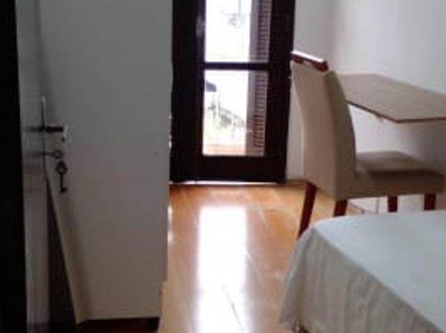 Quarto individual com varanda