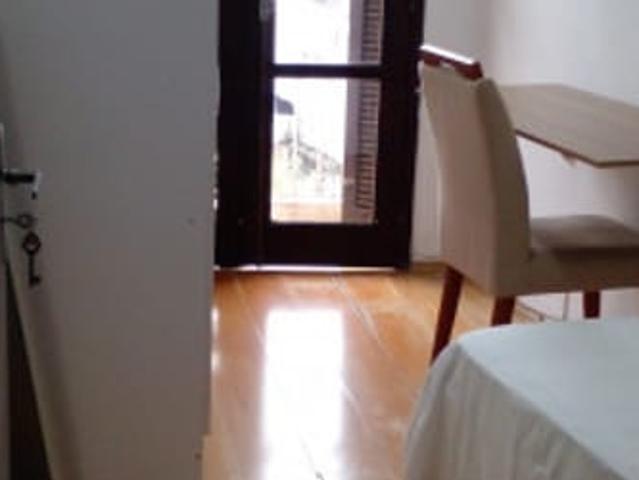 Quarto individual com varanda