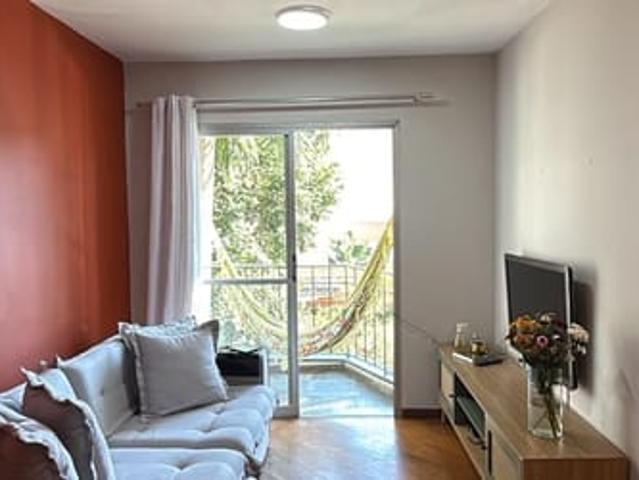 Quarto individual,disponível