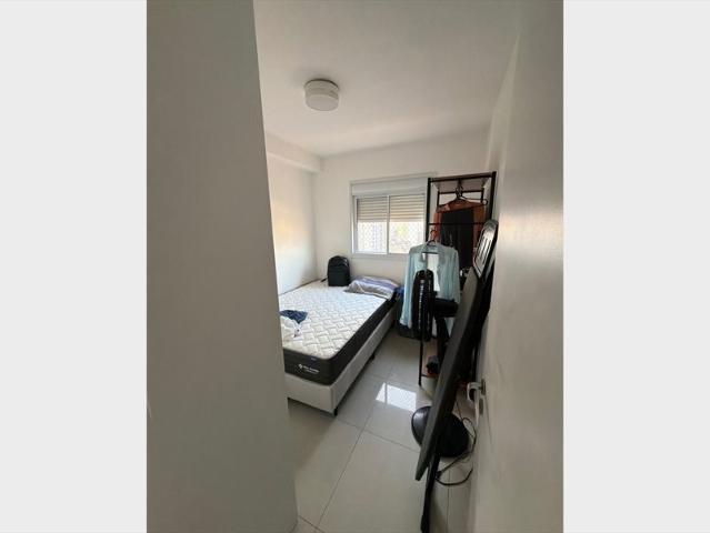 Quarto individual em apto na liberdade SP