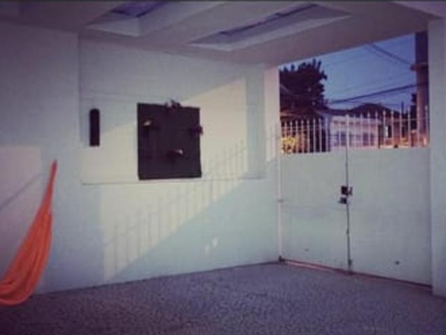 Quarto individual em casa metrô Ana rosa