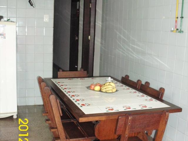 Quarto individual em casa mobiliada