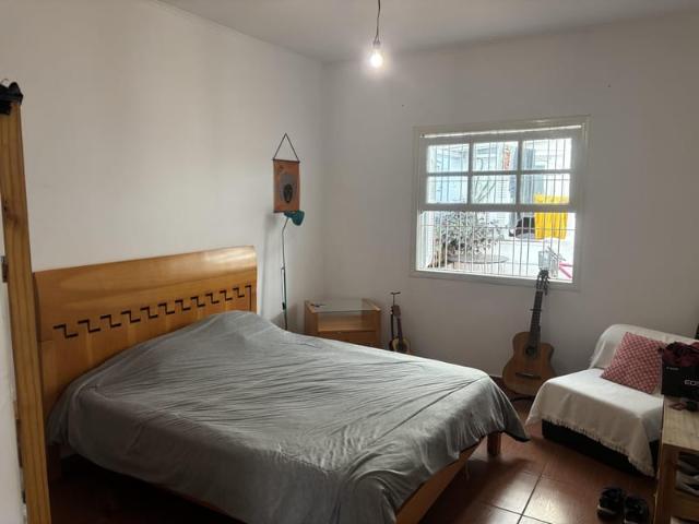 Quarto individual em casa confortável e ampla