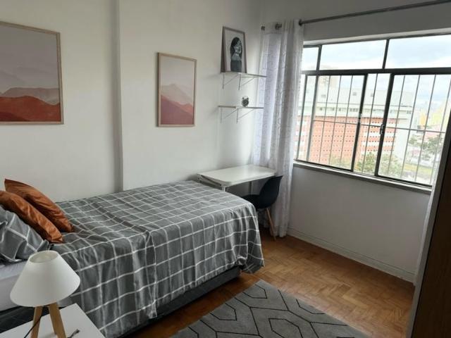 Quarto individual feminino a 4min do metrô Vergueiro