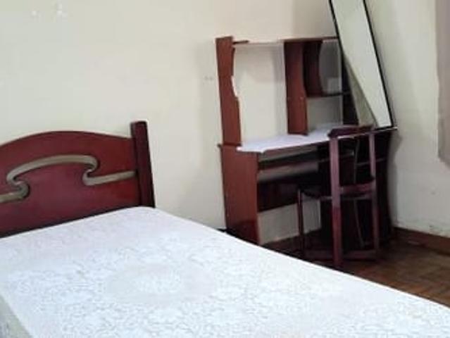 Quarto individual feminino/Metrô TUCURUVI