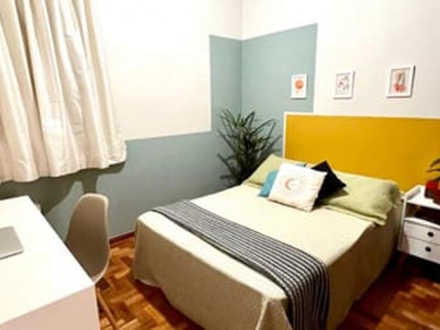 Quarto Individual Grande Lourdes / Centro
