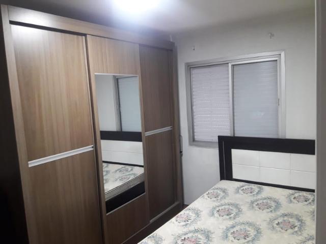 Quarto Individual Metrô Adolfo Pinheiro