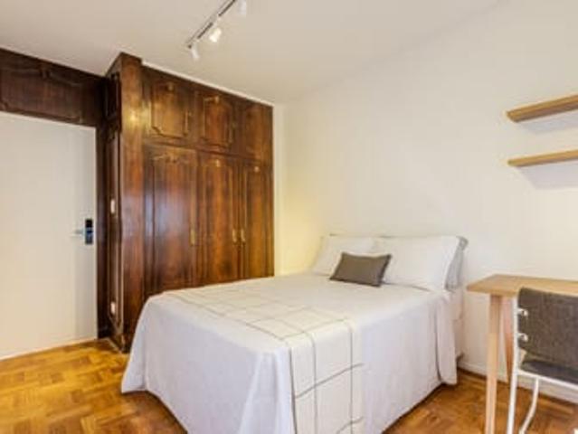 Quarto individual | Metrô Oscar Freire