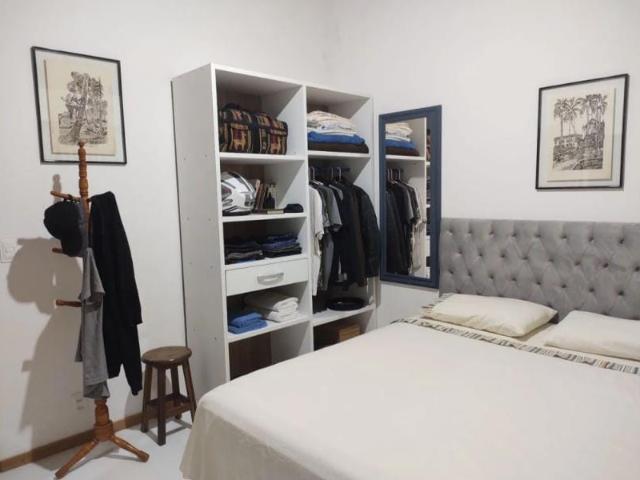 Quarto Individual mobiliado no Centro
