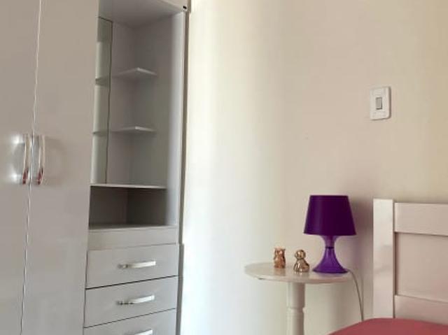 Quarto individual no costa azul