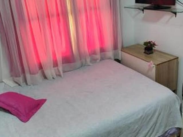 QUARTO INDIVIDUAL PARA MULHER