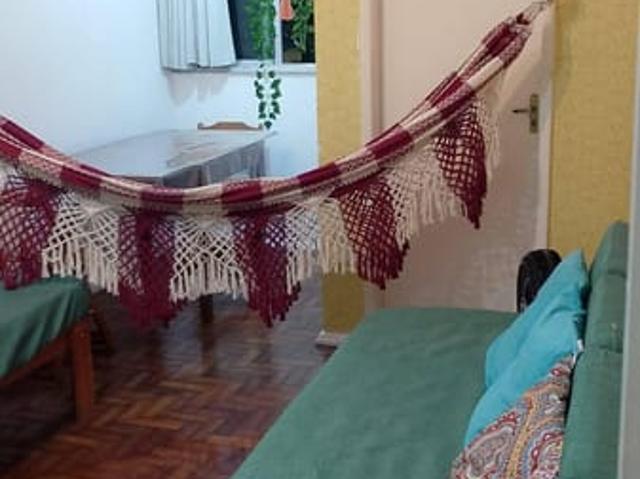 Quarto individual para moça estudante Valonguinho UFF