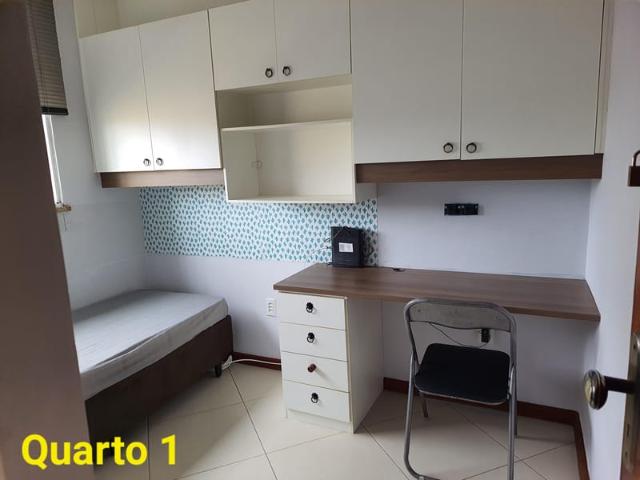 Quarto individual para moças