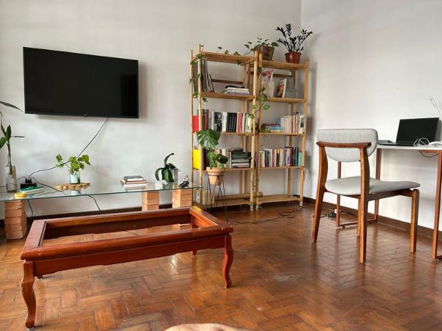 Quarto mobiliado no coração do bairro Floresta