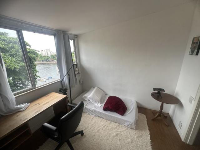 quarto mobiliado com vista