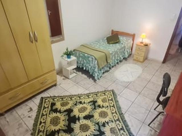 QUARTO MOBILIADO COM LAVABOGRANDE FEMININO/ PERDIZES