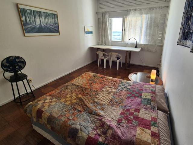 Quarto mobiliado grande no Corredor da Vitoria vista Mar