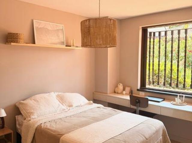 Quarto mobiliado individual
