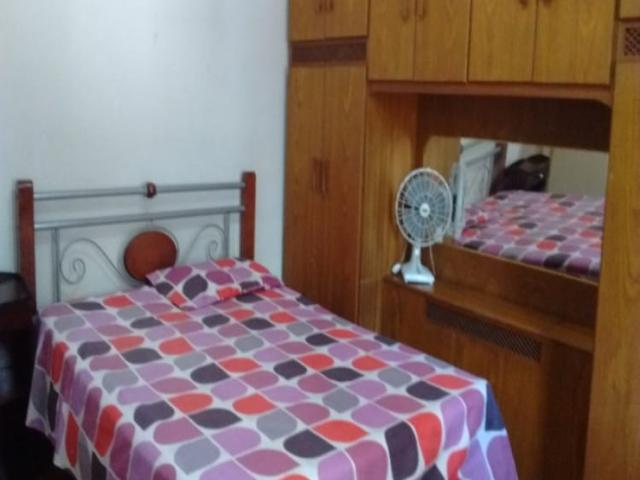 Quarto mobiliado individual