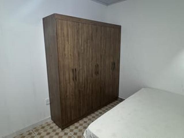 Quarto mobiliado individual