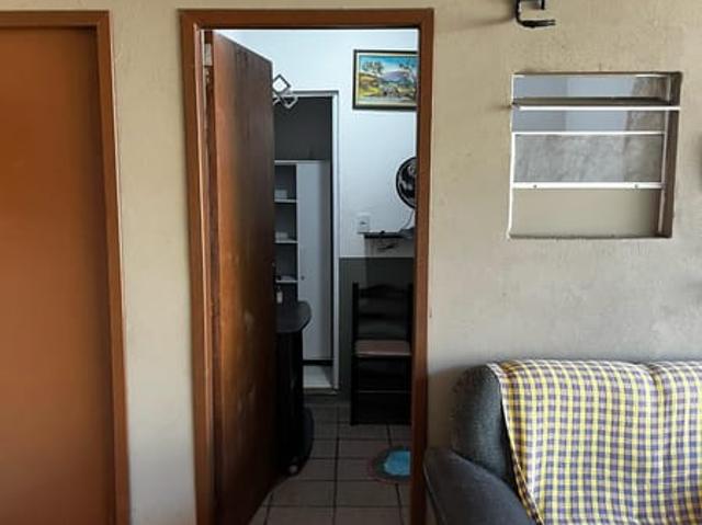 Quarto mobiliado, para MULHERES, seguro e familiar