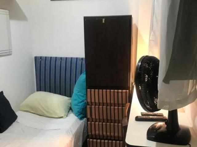 Quarto mobiliado para rapazes em Copacabana