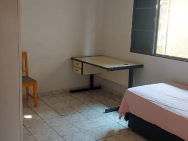 Quarto mobiliado prox. a UNIGRAN