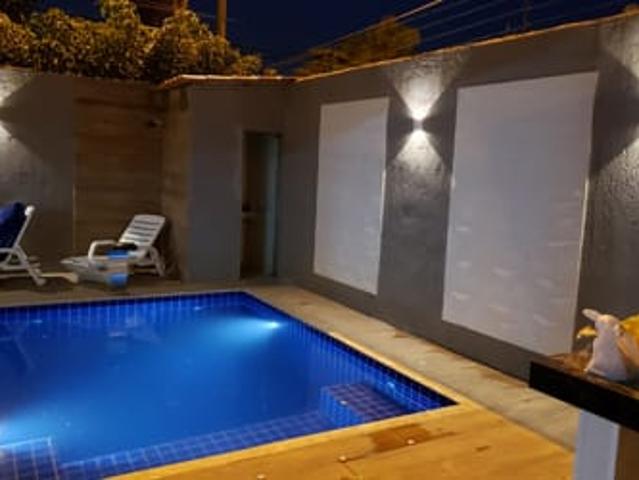 quarto mobiliado tudo insluso com piscina e churrasqueira