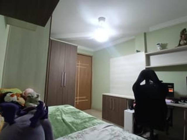 QUARTO MOBILIADO VAGA FEMININA