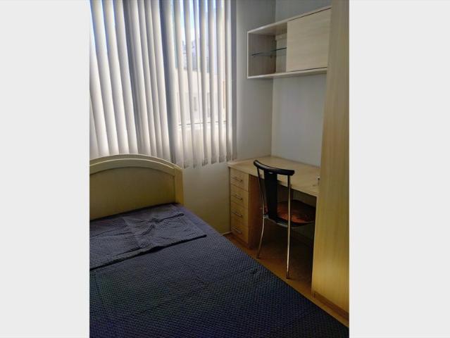 Quarto mobiliado