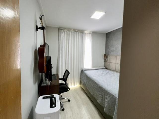 QUARTO MOBILIADO/DECORADO COM BANHEIRO PRIVATIVO