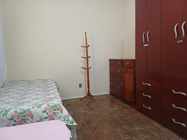 Quarto no Centro. Mobiliado,Moça Não Fumante.1 Moça p/Quarto