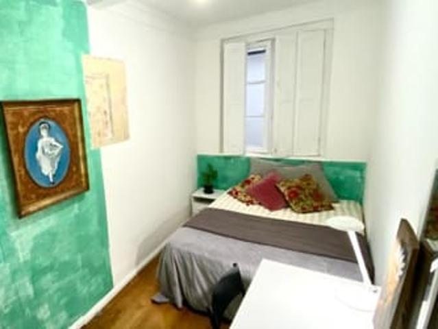 QUARTO NO CENTRO HISTÓRICO DE POA