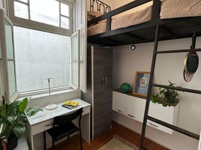 QUARTO NO CENTRO HISTÓRICO DE PORTO ALEGRE
