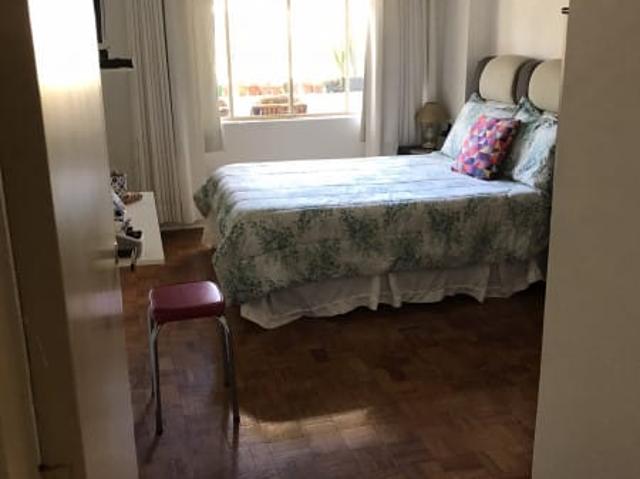 Quarto SUPER BEM LOCALIZADO em Pinheiros!