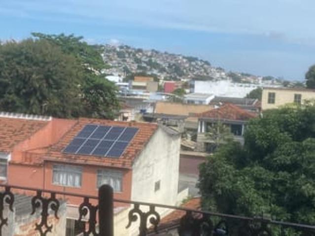 Quarto para alugar em ambiente familiar e tranquilo