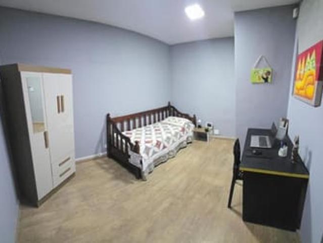 Quarto para locação ao lado da PUC