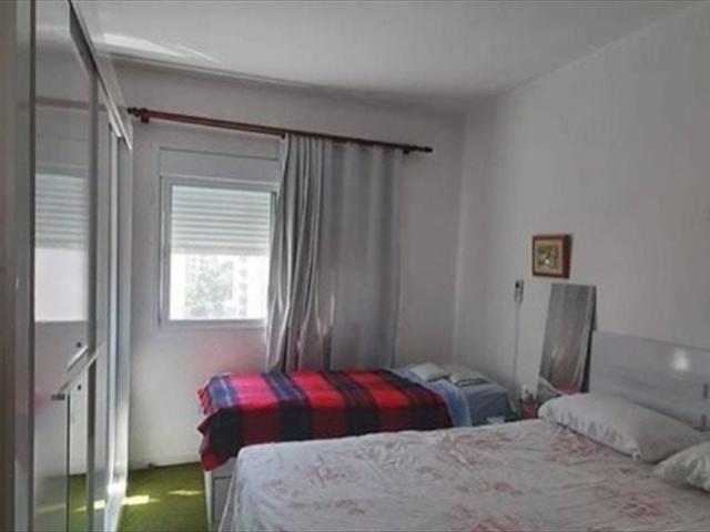 Quarto para moças ao lado do metrô Higienópolis Mackenzie