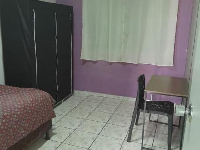 Quarto para mulher